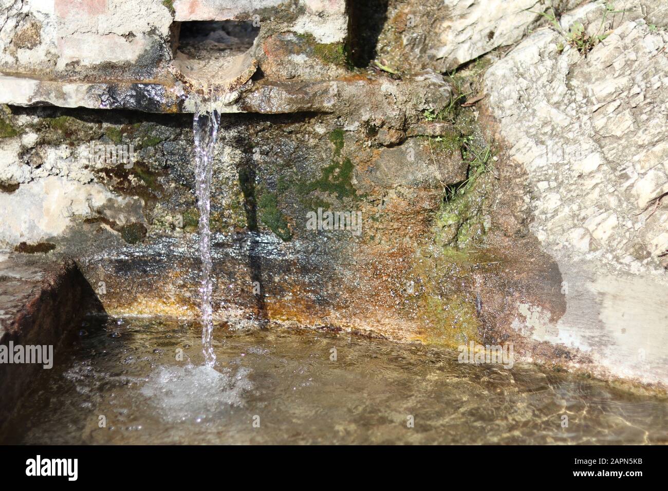 Mini waterfall garden hi-res stock photography and images - Alamy