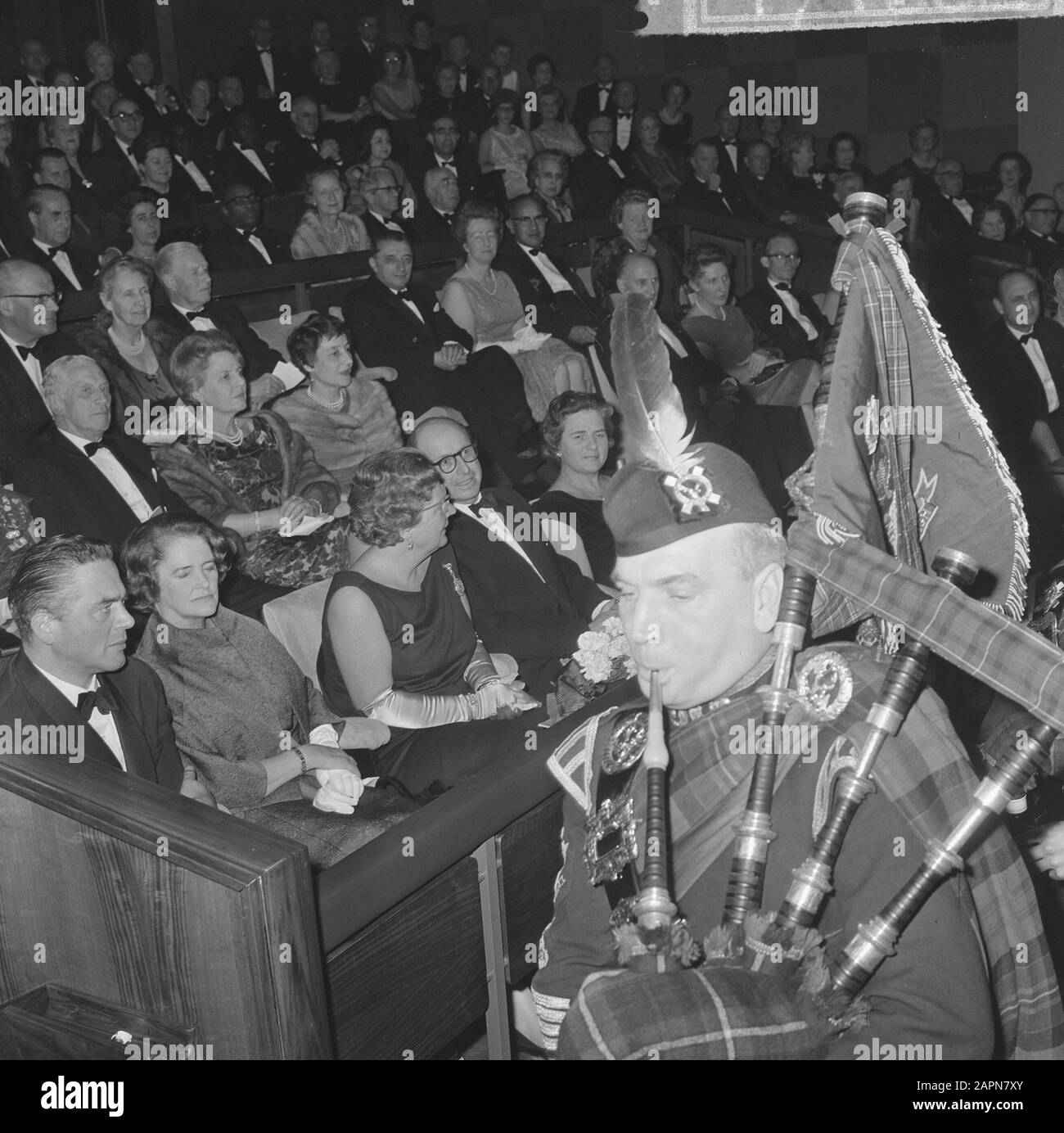 Right sir peter garran hi-res stock photography and images - Alamy