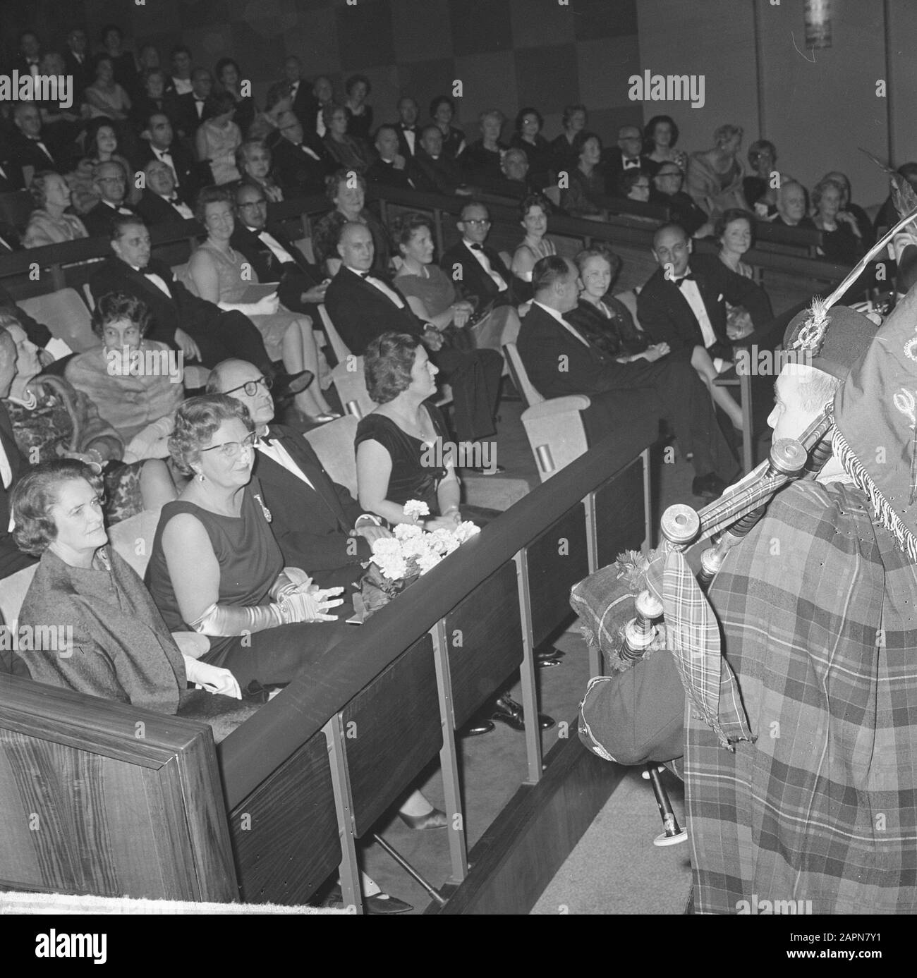 Right sir peter garran hi-res stock photography and images - Alamy