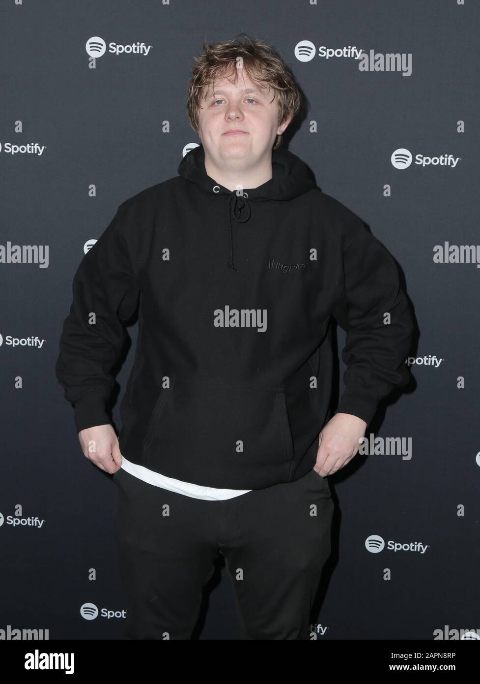 Los Angeles, USA. 23rd Jan, 2020. Lewis Capaldi walking the red carpet ...
