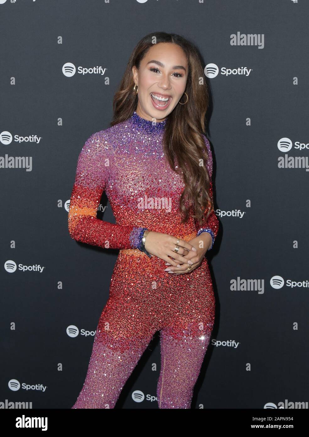 Los Angeles, USA. 23rd Jan, 2020. Eva Gutowski walking the red carpet ...