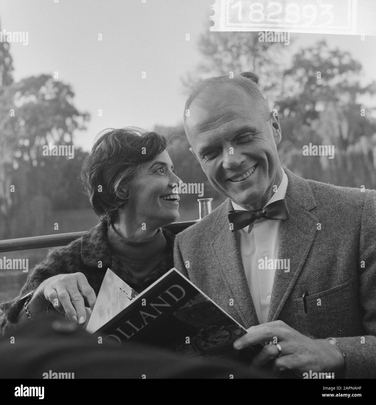 Astronaut book hi-res stock photography and images - Alamy