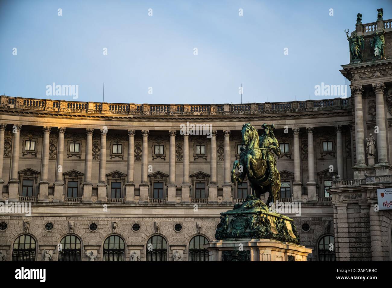 Vienna statue angel architecture hi-res stock photography and images ...