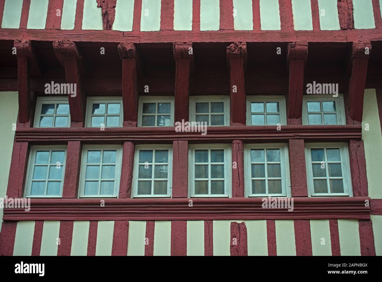 Medieval facade windows hi-res stock photography and images - Alamy