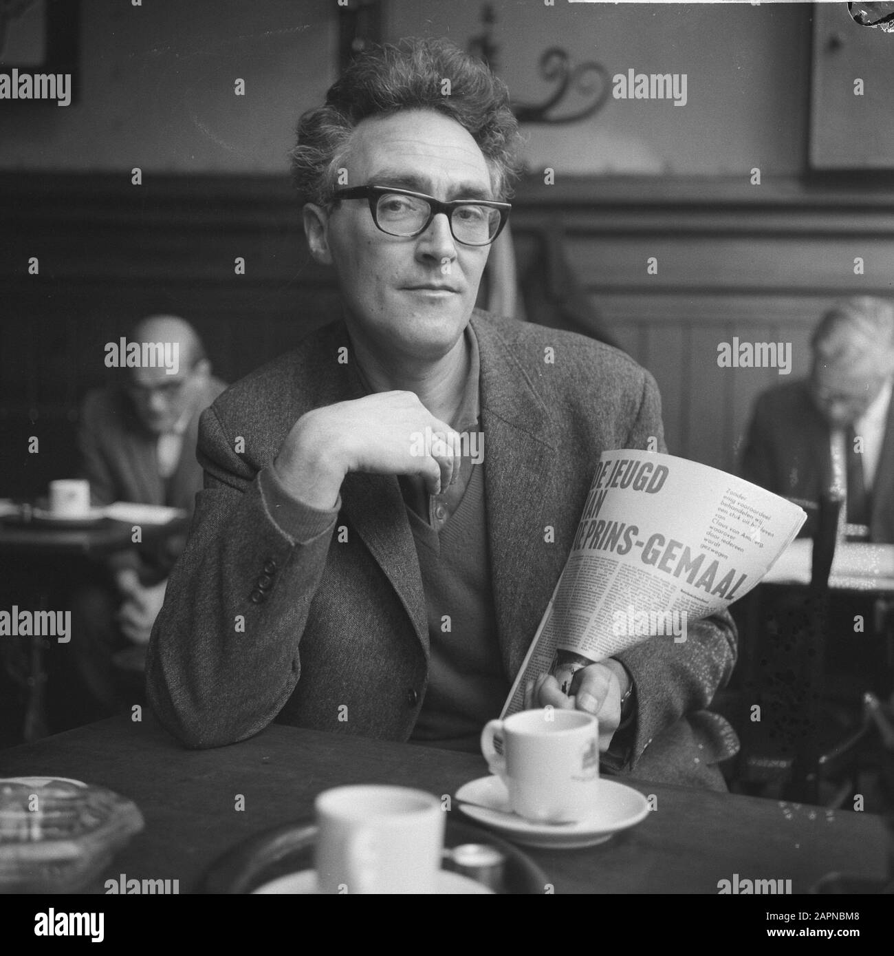 Journalist integrity hi-res stock photography and images - Alamy