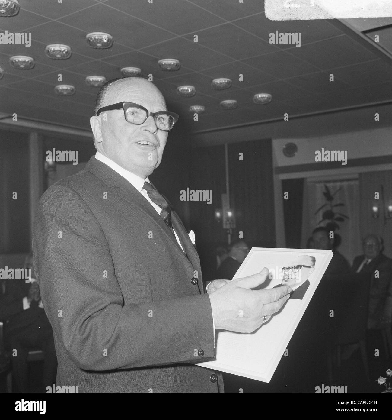 Command farewell mr J.D. Veen van GEB and ICA Date: November 1, 1968 ...