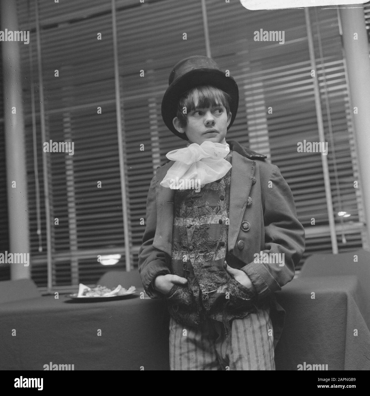 Oliver 1968 jack wild hi-res stock photography and images - Alamy