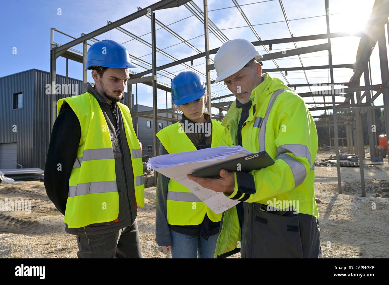 Apprentice instructor on building site hi-res stock photography and ...