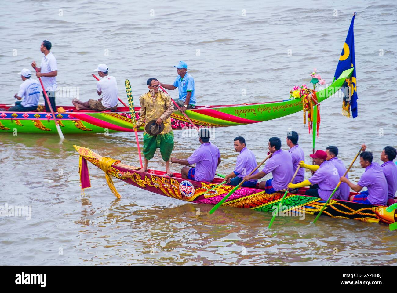 Boat race in Tonle Sap river in Phnom Penh Cambodia Stock Photo - Alamy