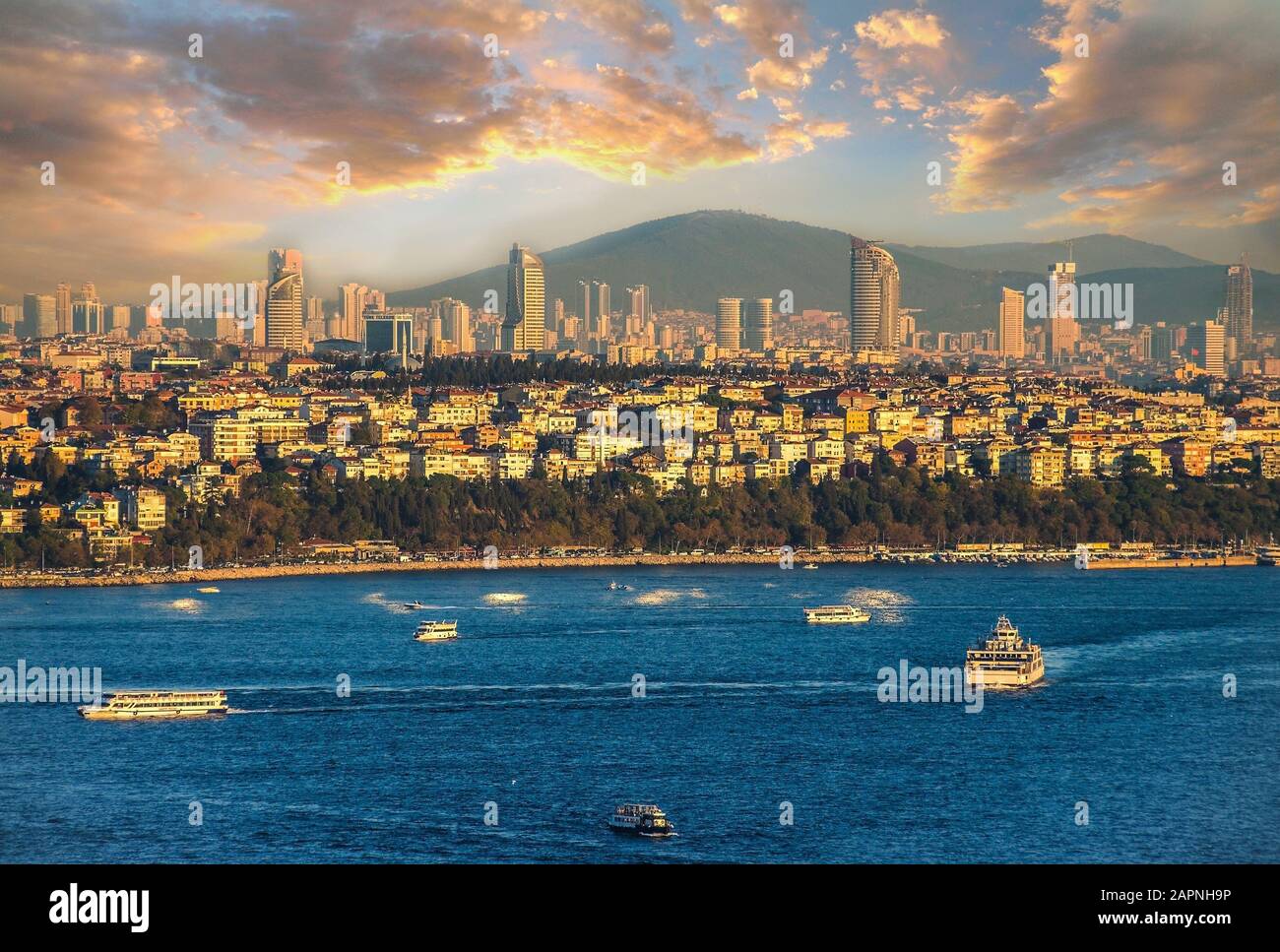 Panorama agglomeration hi-res stock photography and images - Alamy