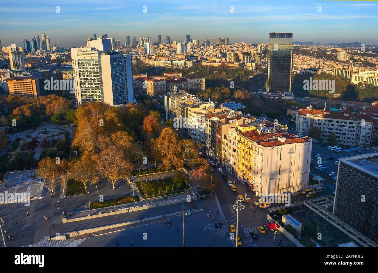 Autumn skyline hi-res stock photography and images - Alamy
