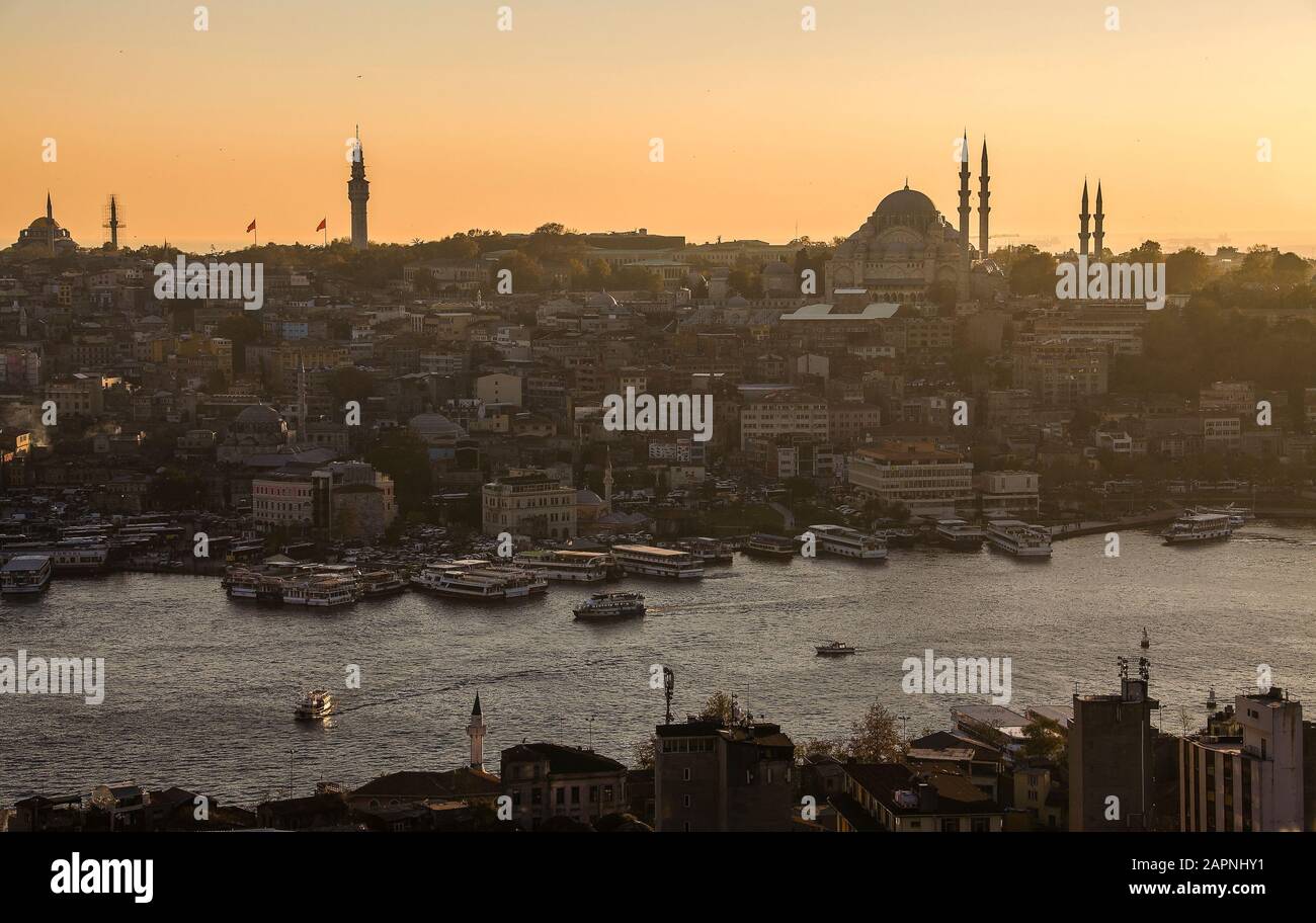 Istanbul Sunset Panorama of Galata bridge Stock Photo - Alamy