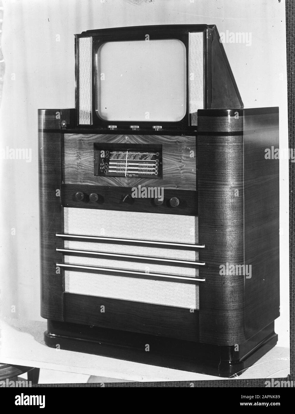 Broadcast television philips hi-res stock photography and images - Alamy