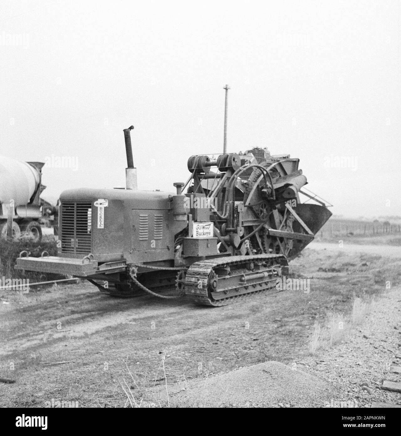Trenches work hi-res stock photography and images - Alamy