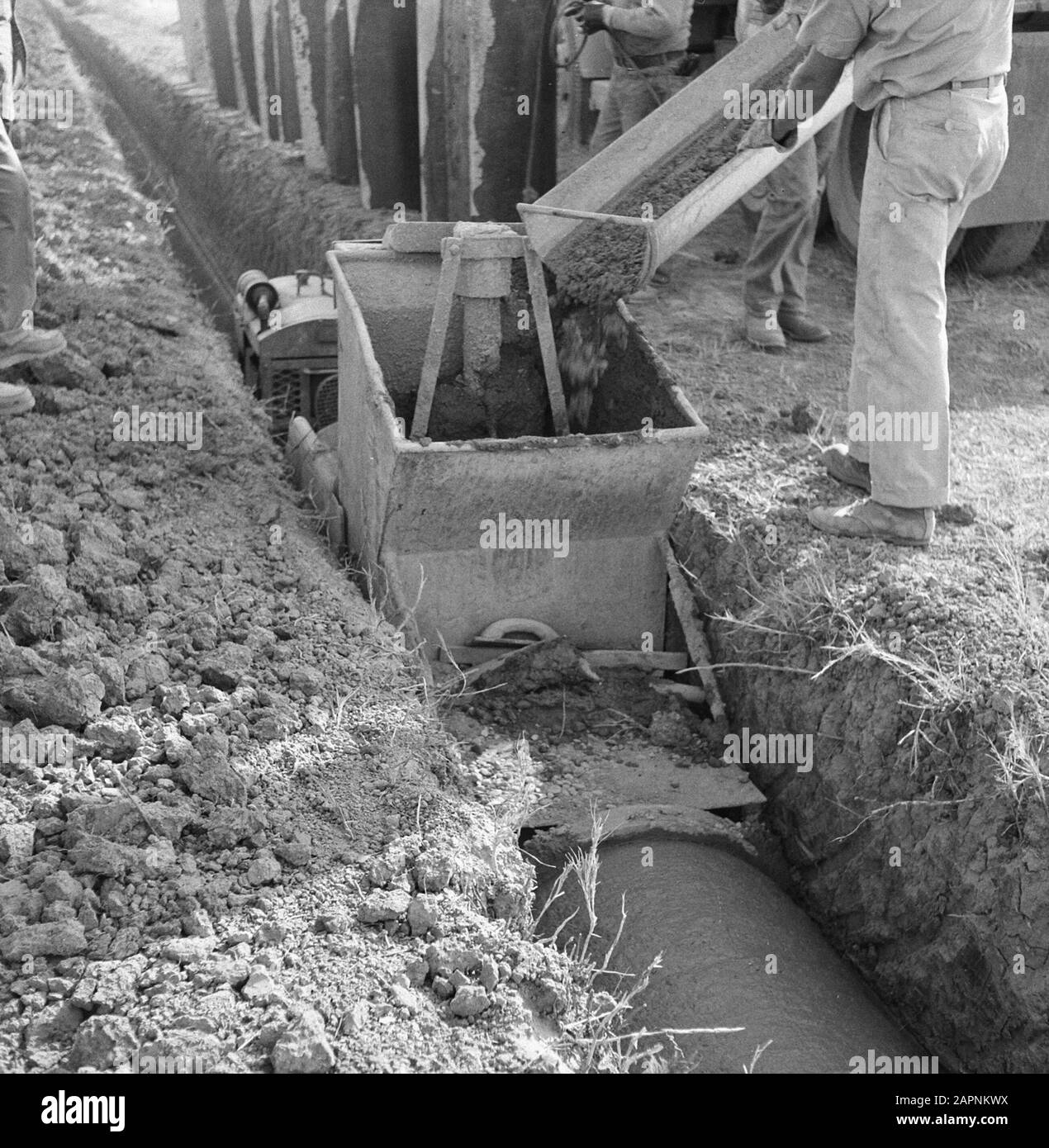 agricultural machinery and tools, work, trenches, sewerage systems Date ...