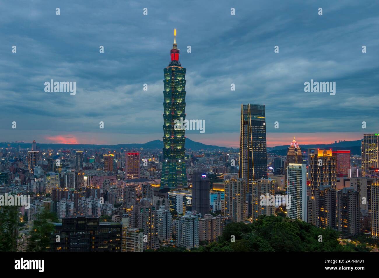 The scene of Taipei 101 building and Taipei city Taiwan Stock Photo - Alamy