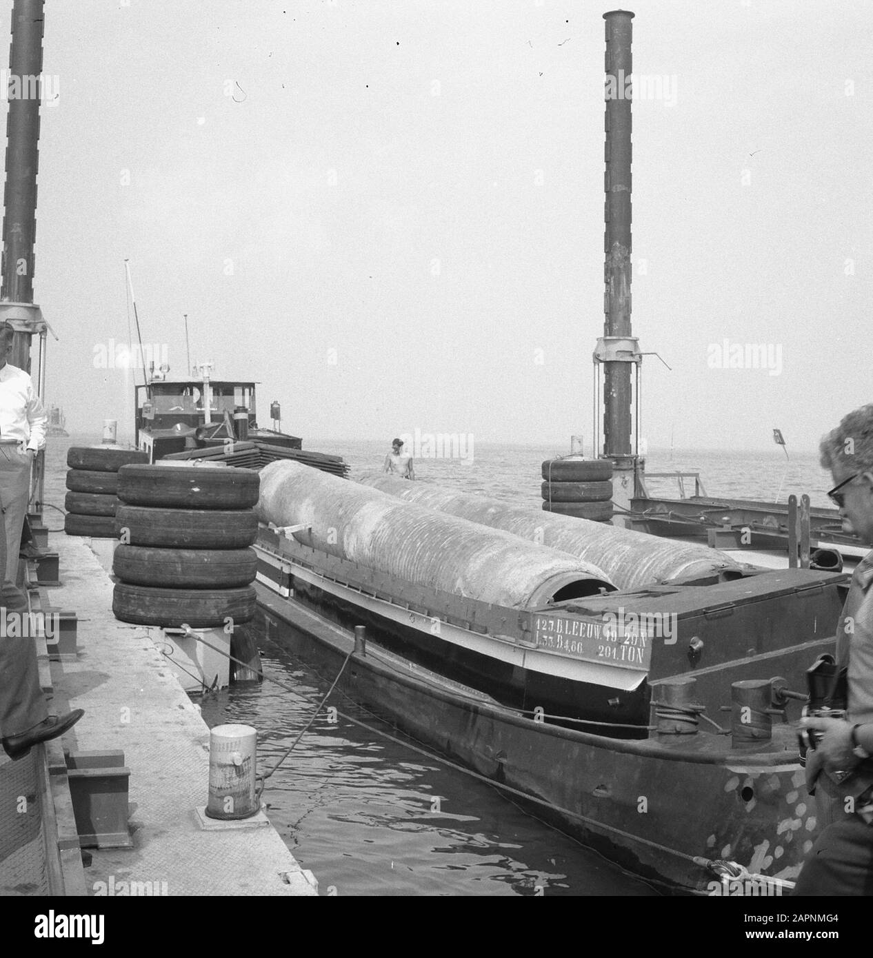 npc, gas pipelines, supply pipes with concrete weighting, gas pipelines ...