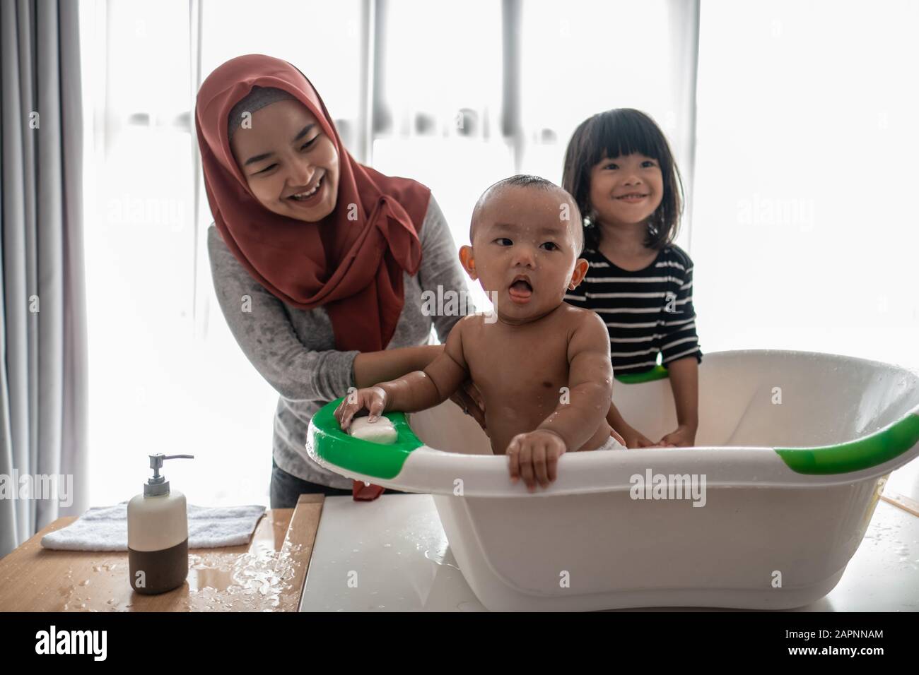 Little Muslim Woman High Resolution Stock Photography and Images - Alamy