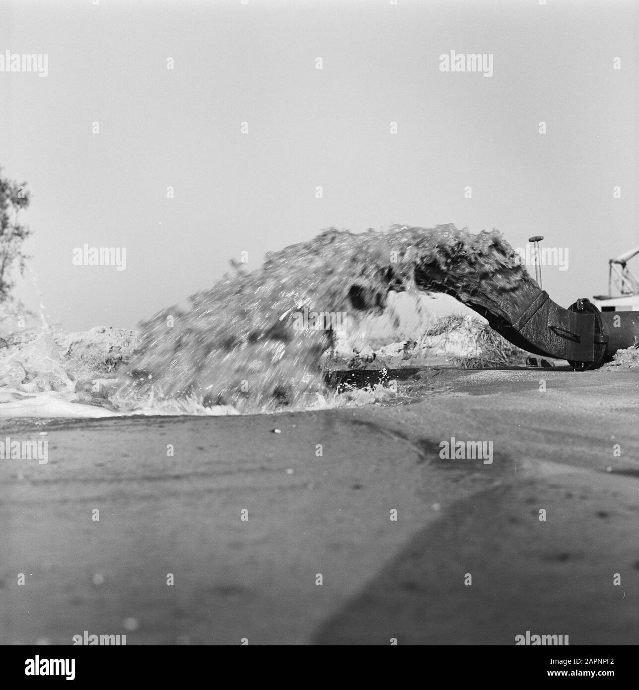 Spraying sand hi-res stock photography and images - Alamy