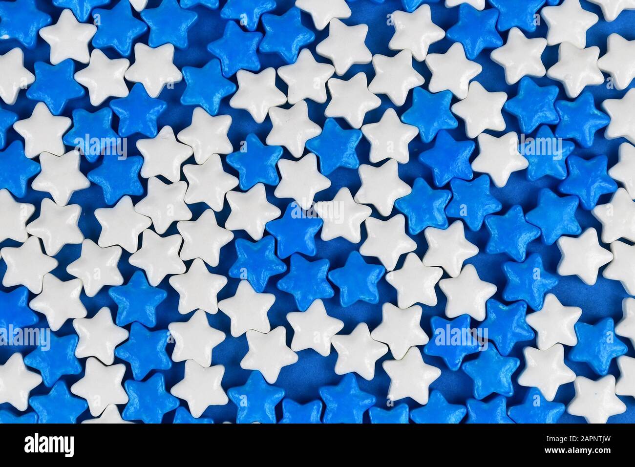 Star shaped sugar sprinkles hi-res stock photography and images - Alamy