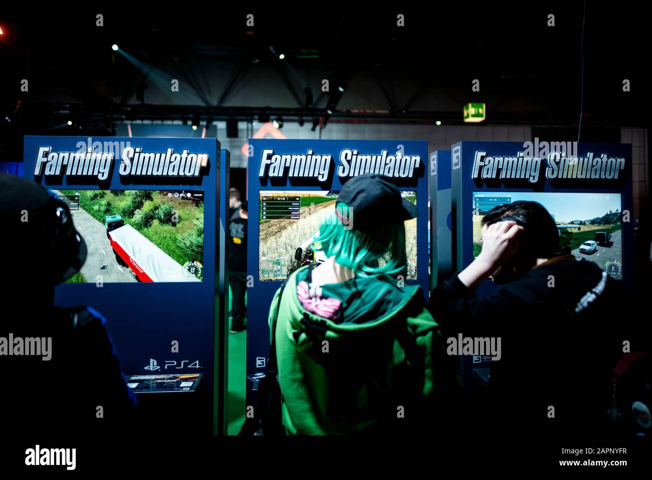 Farming simulator hi-res stock photography and images - Alamy