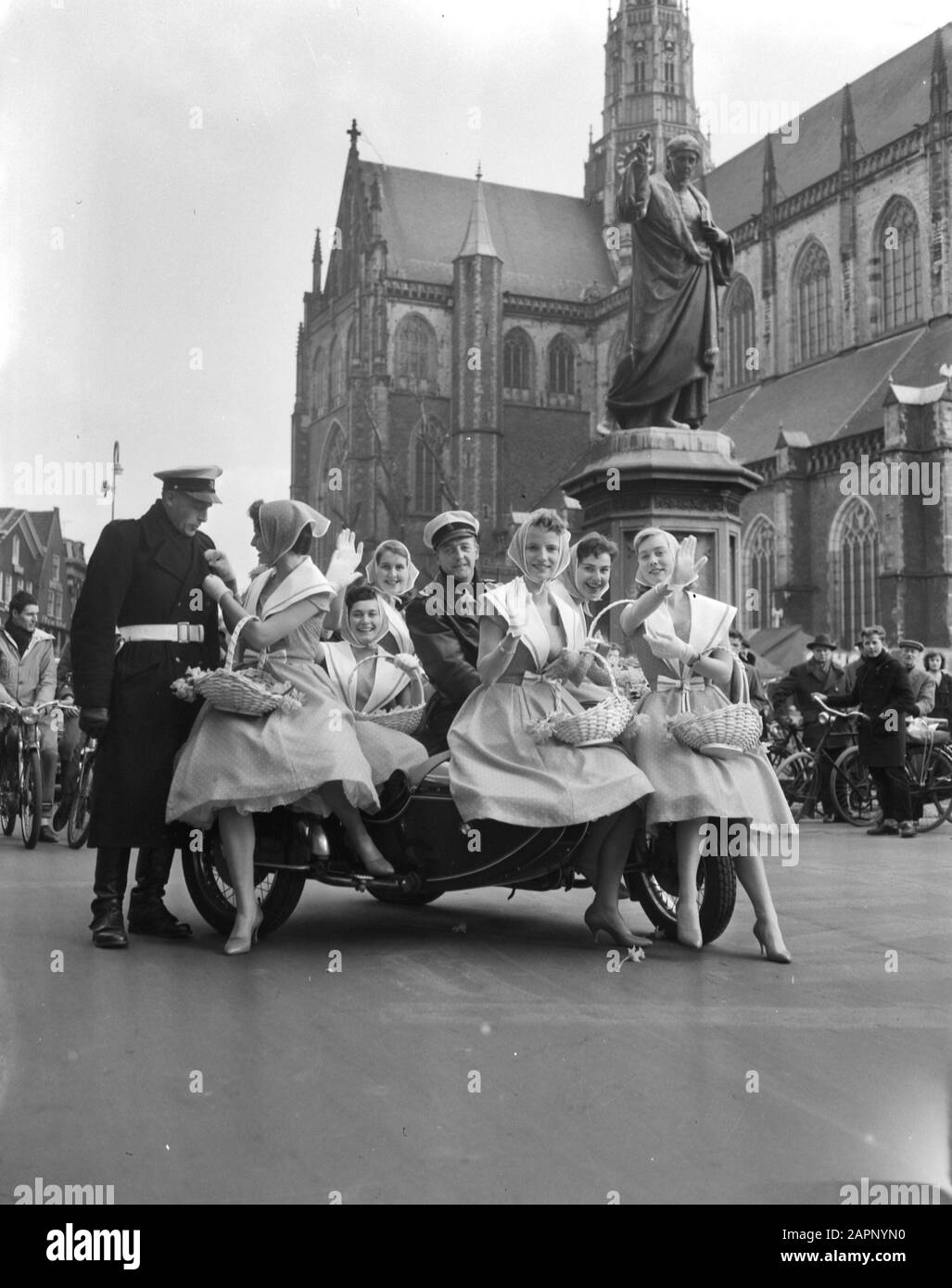 Haarlem flower girls in new costume Date: March 16, 1959 Stock Photo ...