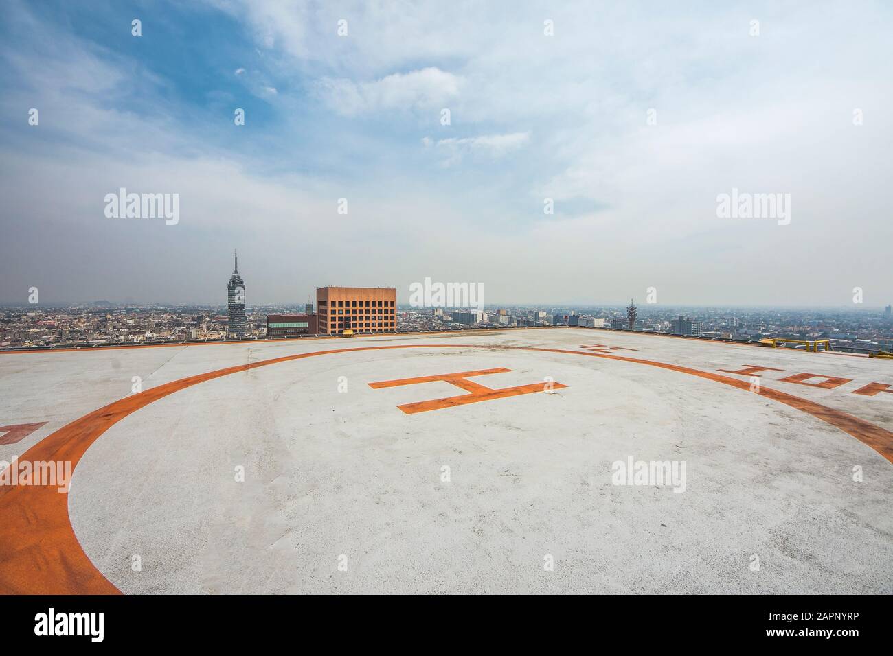 Helipad on roof hi-res stock photography and images - Alamy