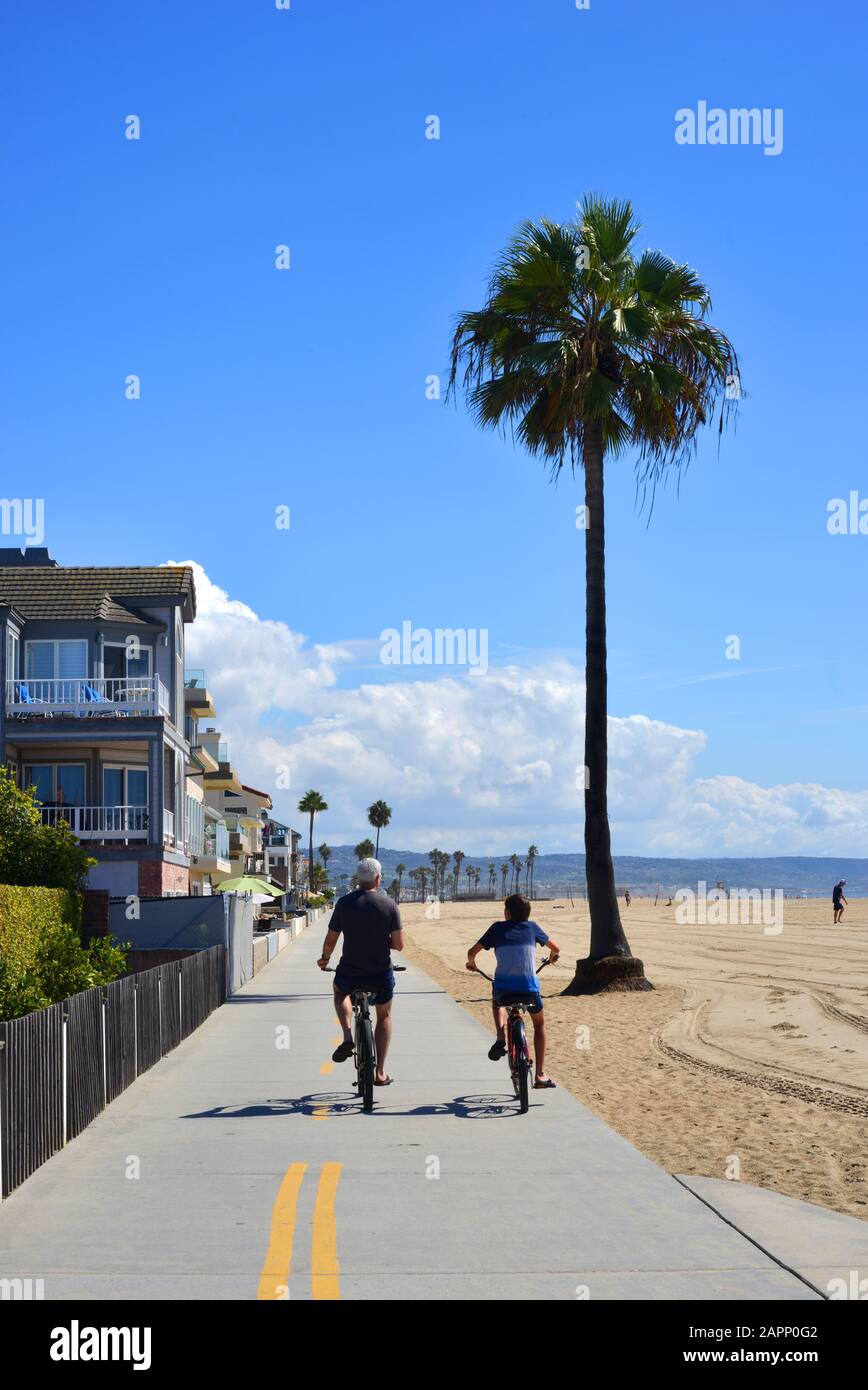 Beach Promenade in Newport Beach California Stock Photo - Alamy
