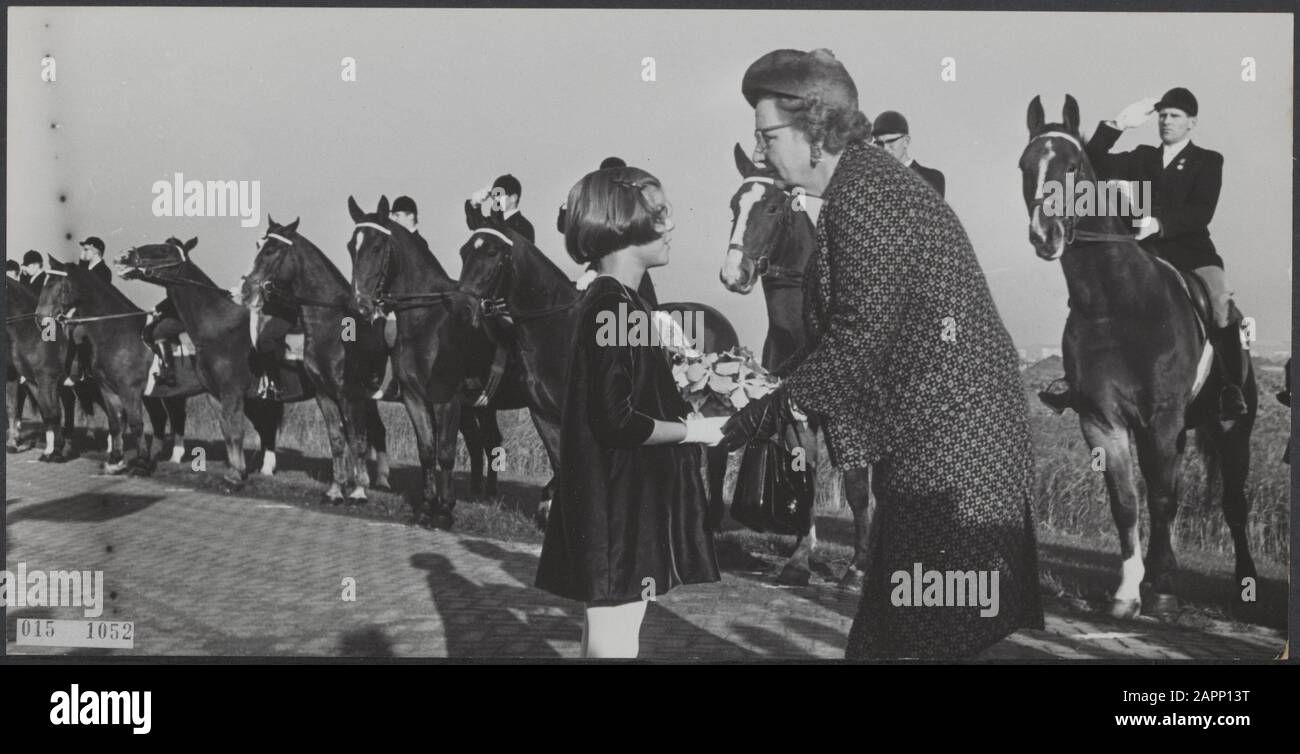 royal house, queens, visits, horses, riders, flowers, Juliana, queen ...