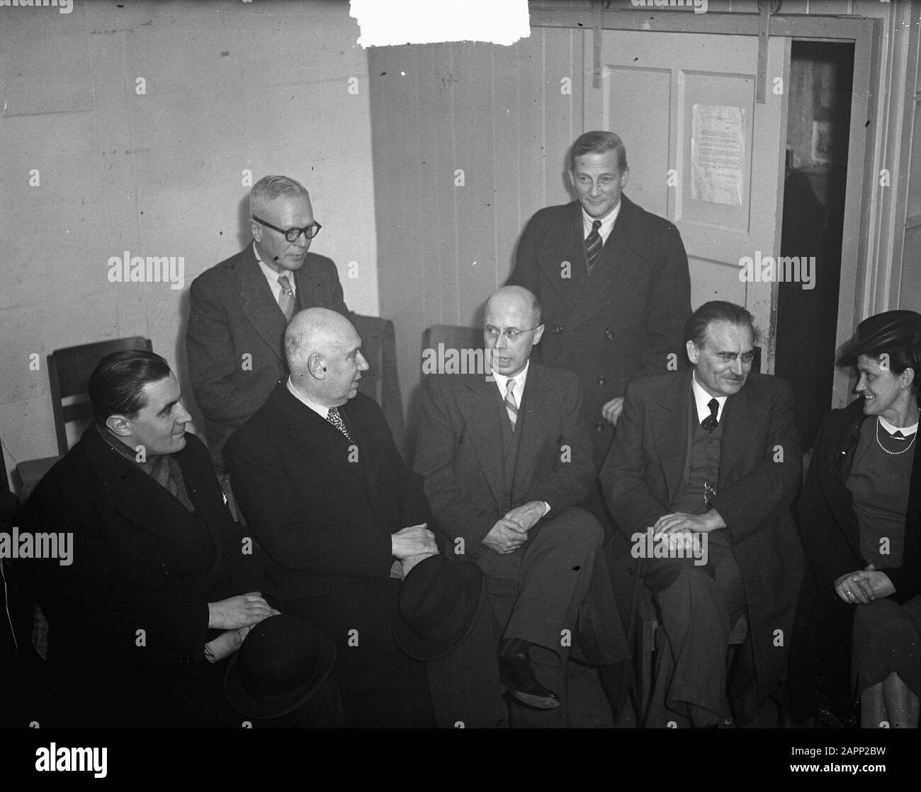 Crown of india hi-res stock photography and images - Alamy