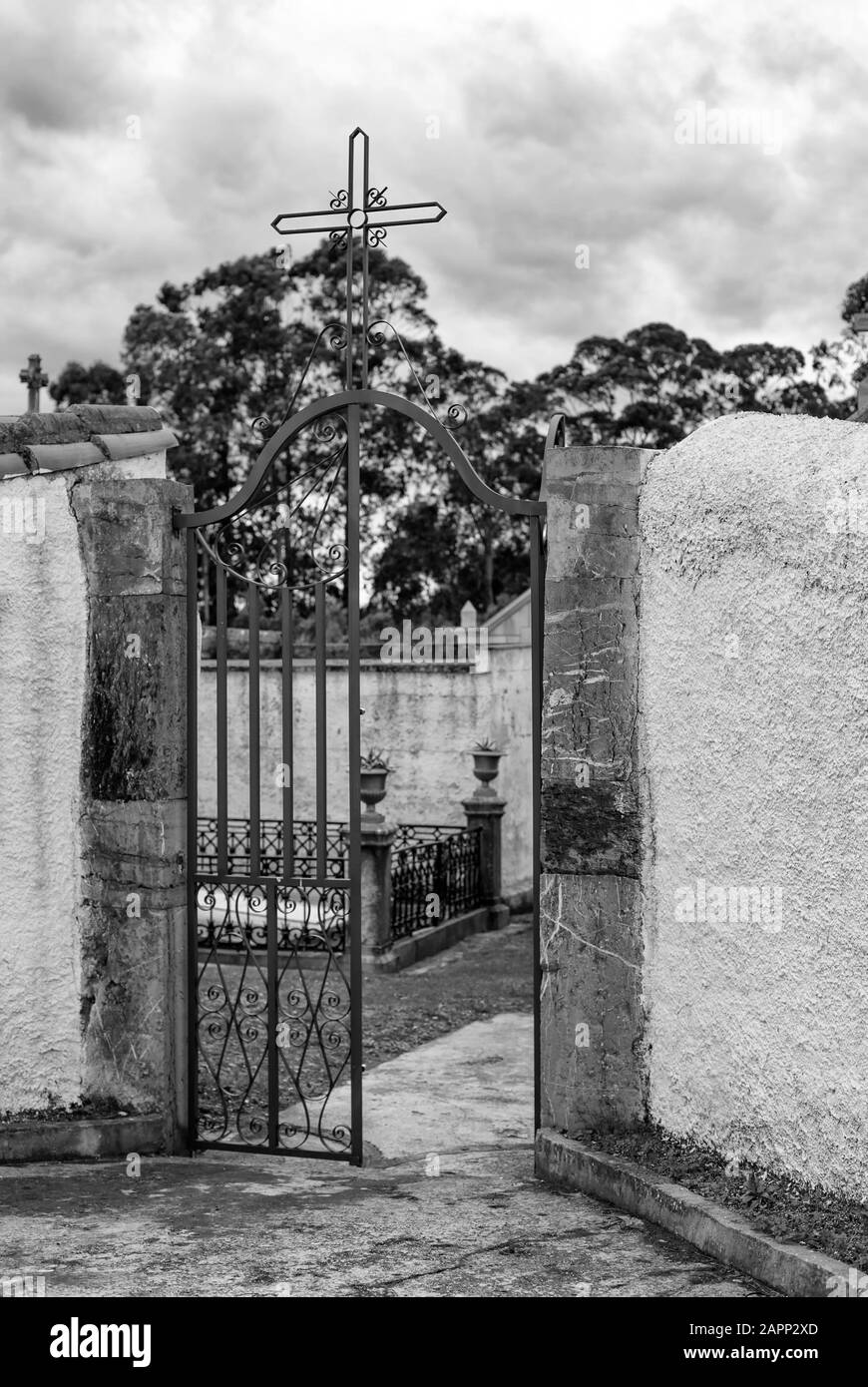 Entrance to the cemetery Stock Photo - Alamy