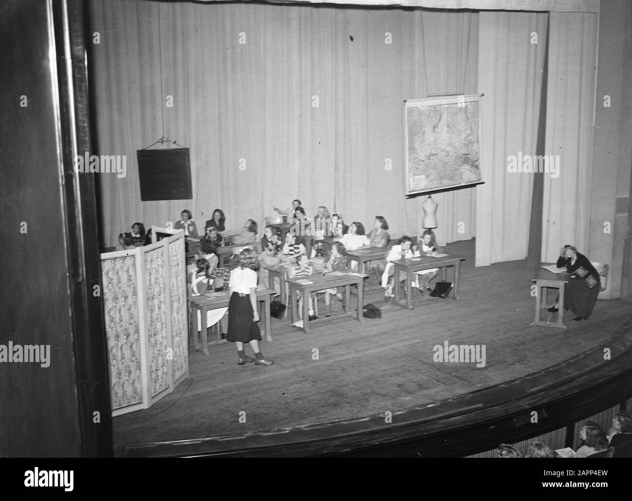 School educational progression Black and White Stock Photos & Images ...