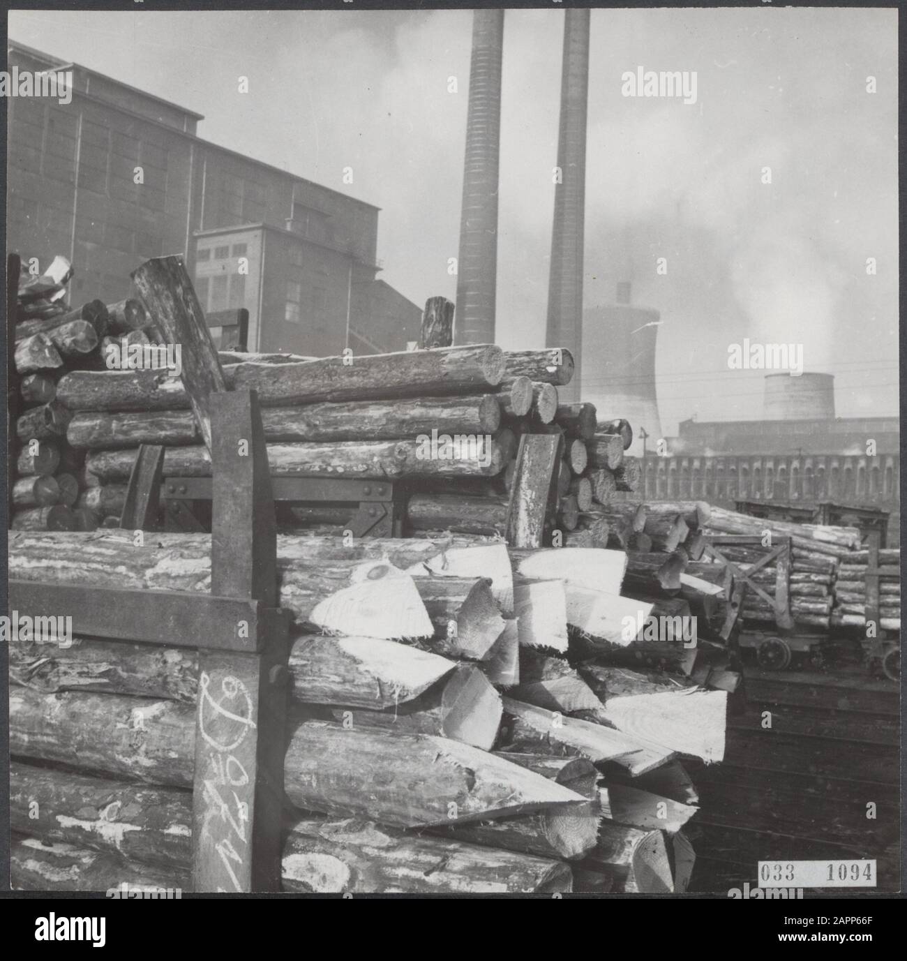 Wood mining hi-res stock photography and images - Alamy