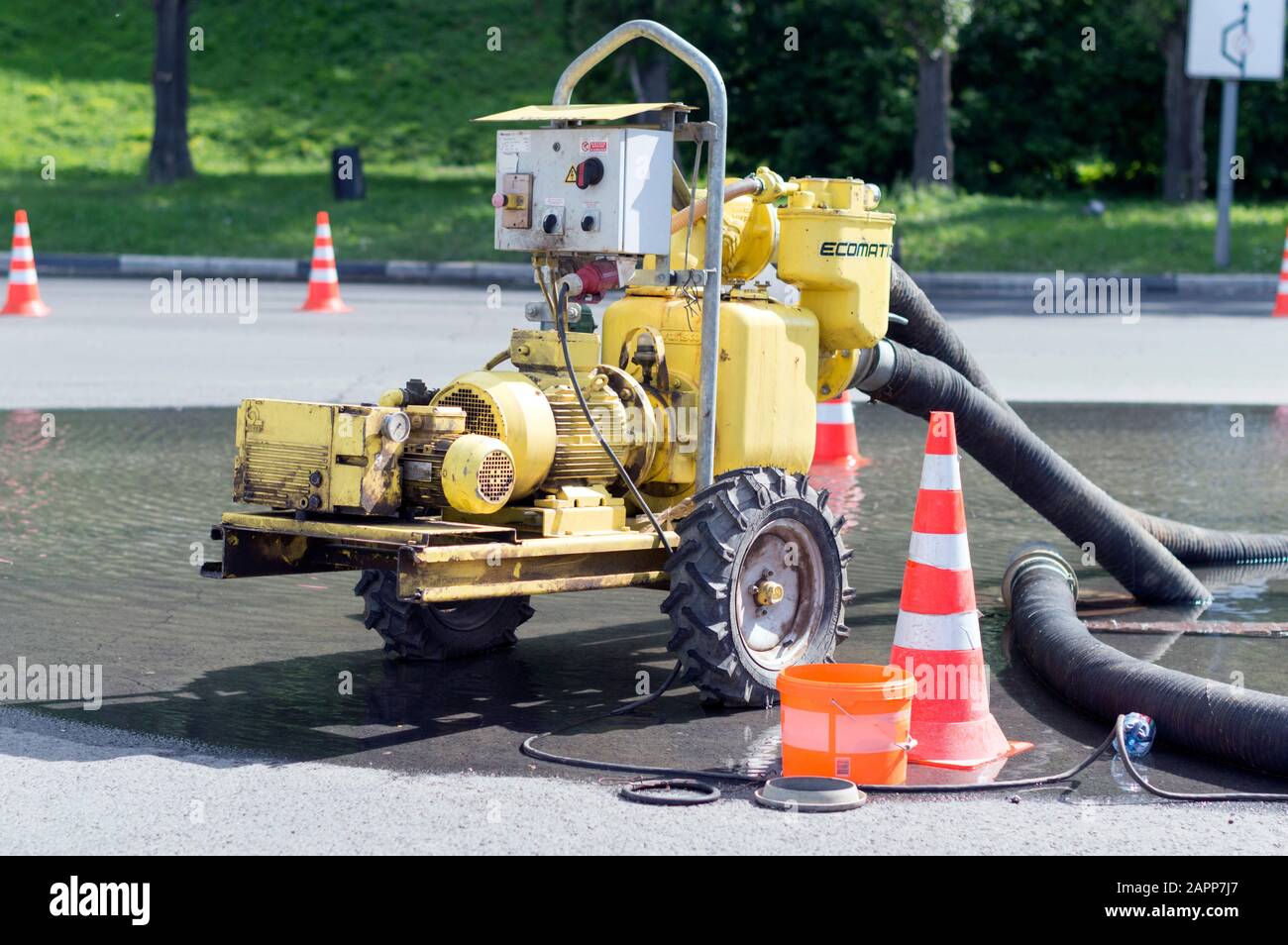 Groundwater pumping hi-res stock photography and images - Alamy