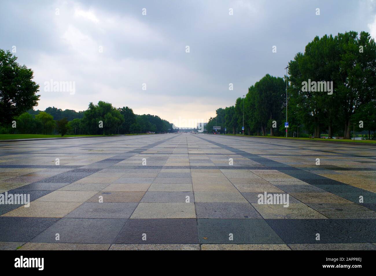Pavement route hi-res stock photography and images - Alamy