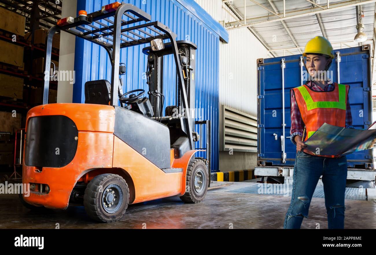 Forklift moving container hi-res stock photography and images - Alamy