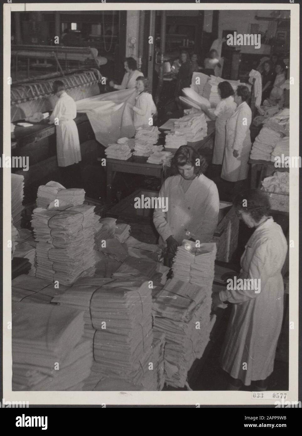 Laundry processing hi-res stock photography and images - Alamy