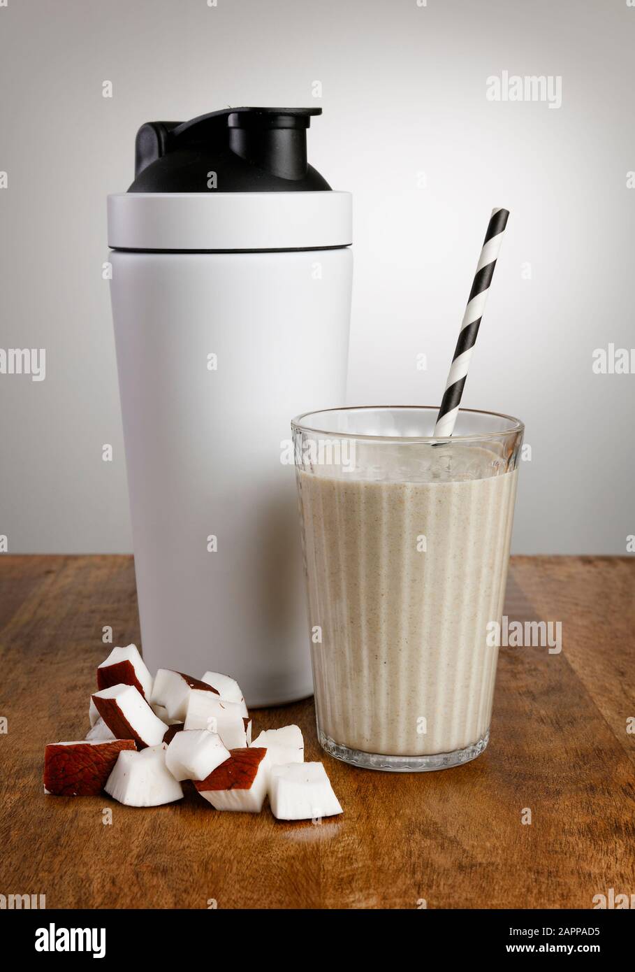 Thick milkshake paper straw hi-res stock photography and images - Alamy