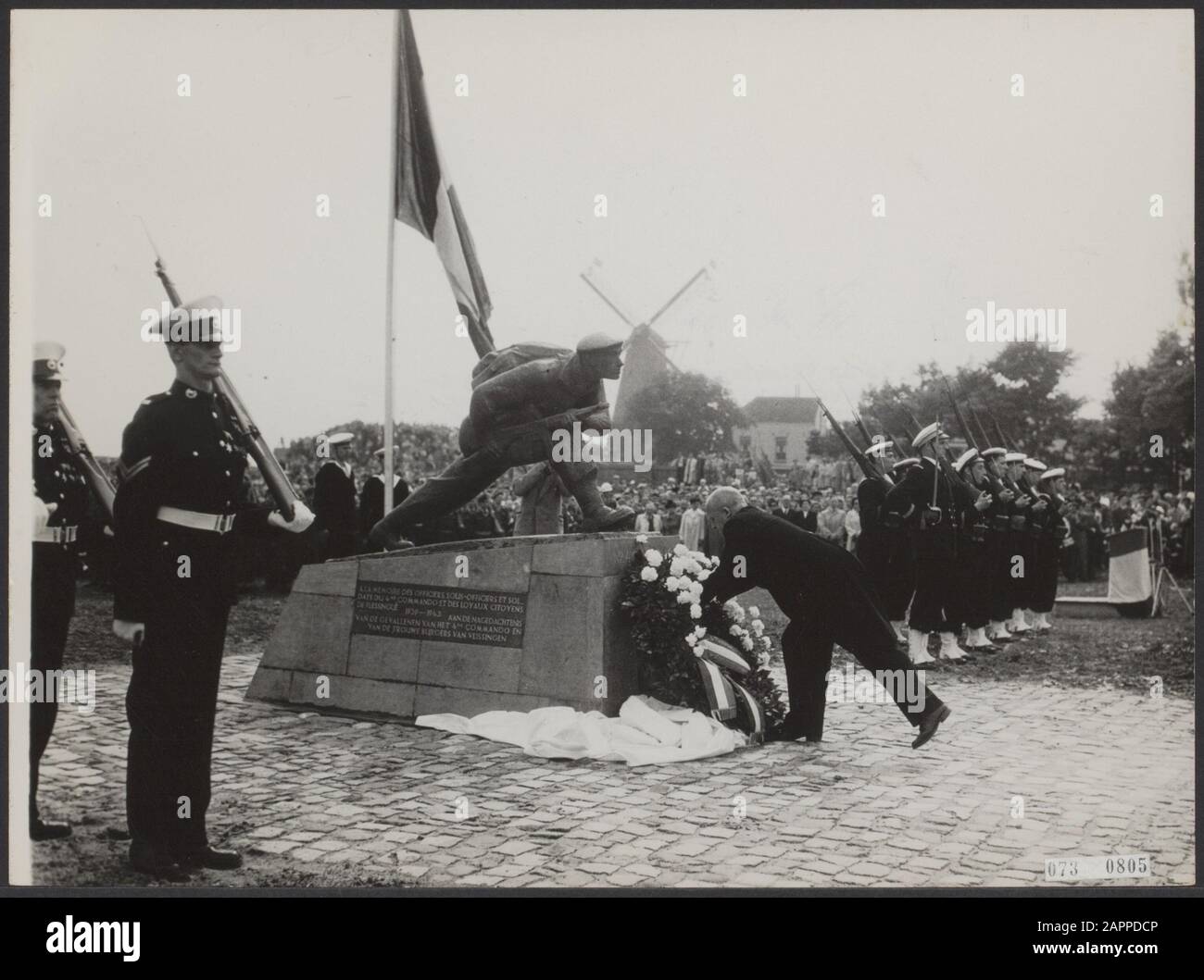 Unveiling of the monument to the fallen English liberators Annotation ...