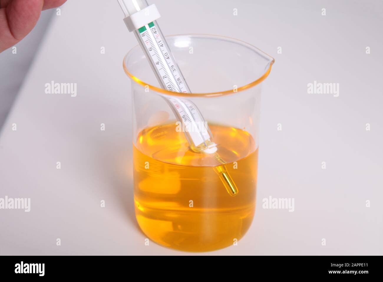 Measuring temperature school experiment hi-res stock photography and ...