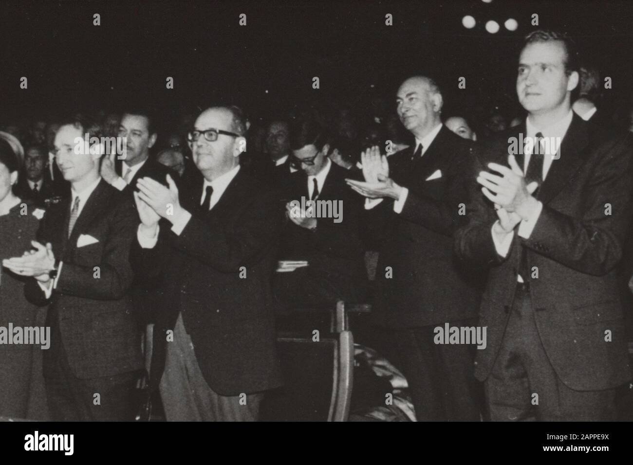 Russian two hi-res stock photography and images - Alamy