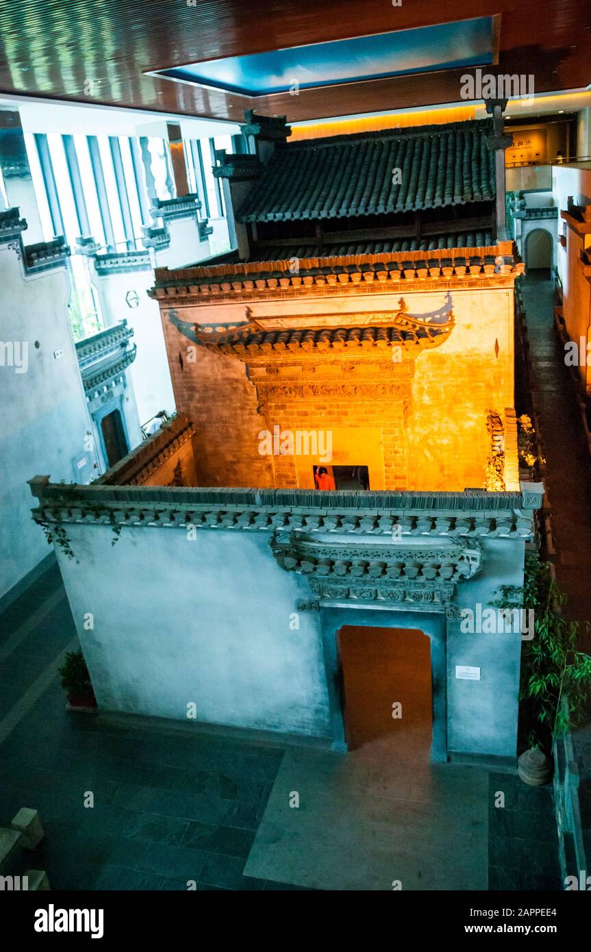 Old chinese merchant house hi-res stock photography and images - Alamy
