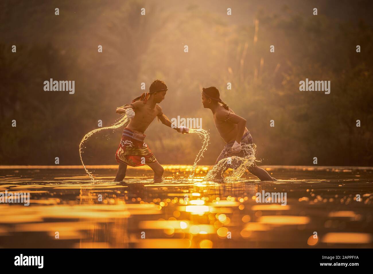 Child muay thai hi-res stock photography and images - Alamy