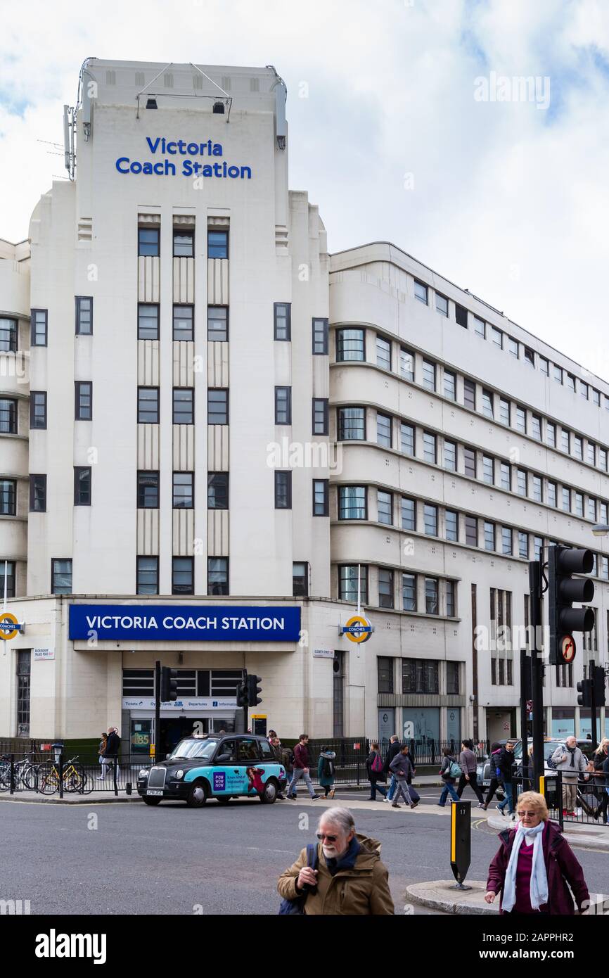 Victoria Coach Station on Buckingham Palace road Stock Photo - Alamy