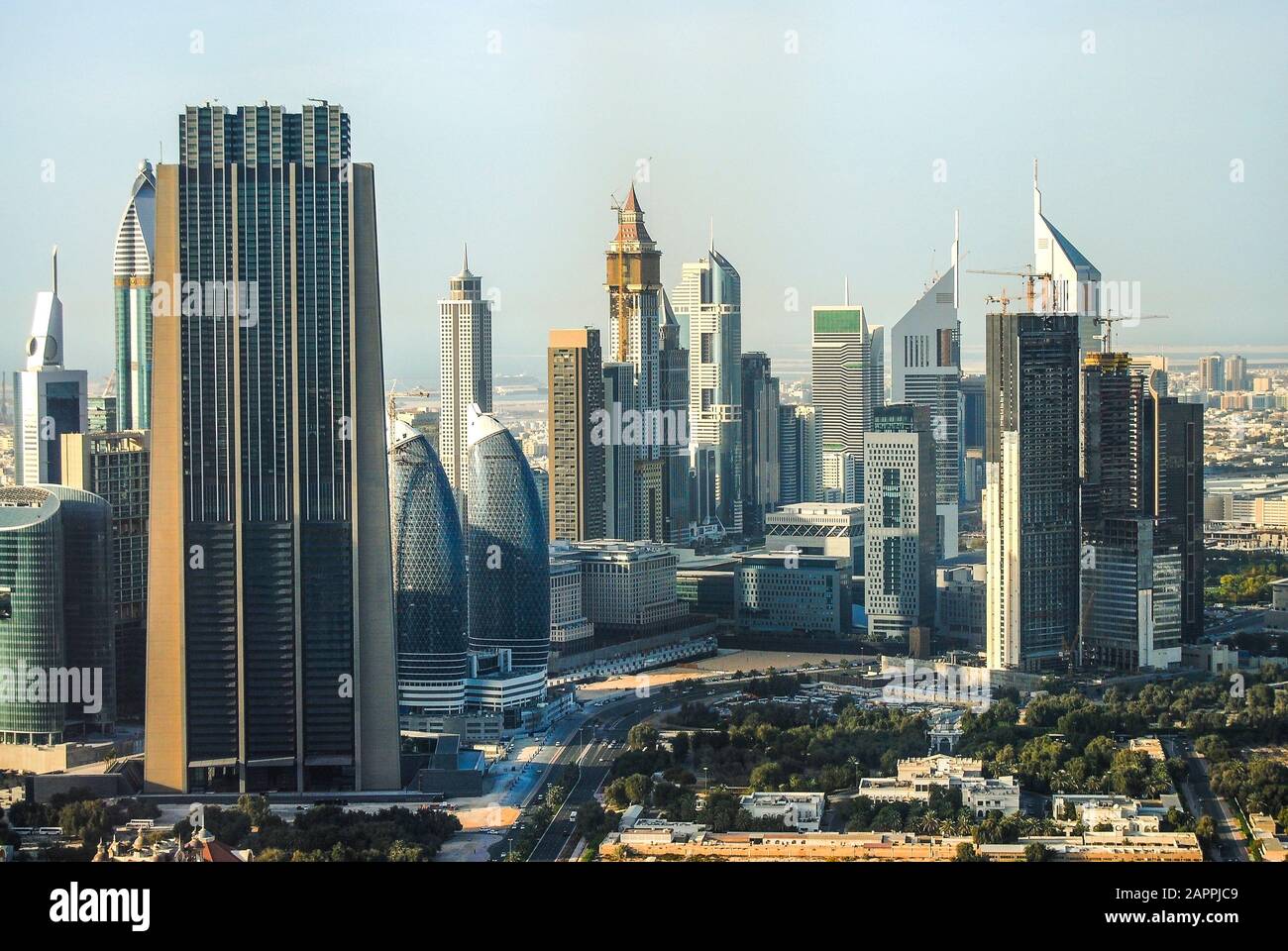 Dubai skyscraper detail modern architecture building tower tall hi-res ...