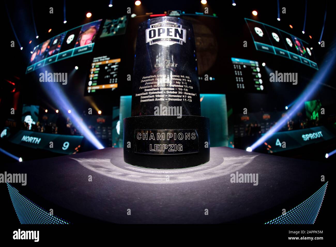 Leipzig, Germany. 24th Jan, 2020. A look at the trophy for the winner ...