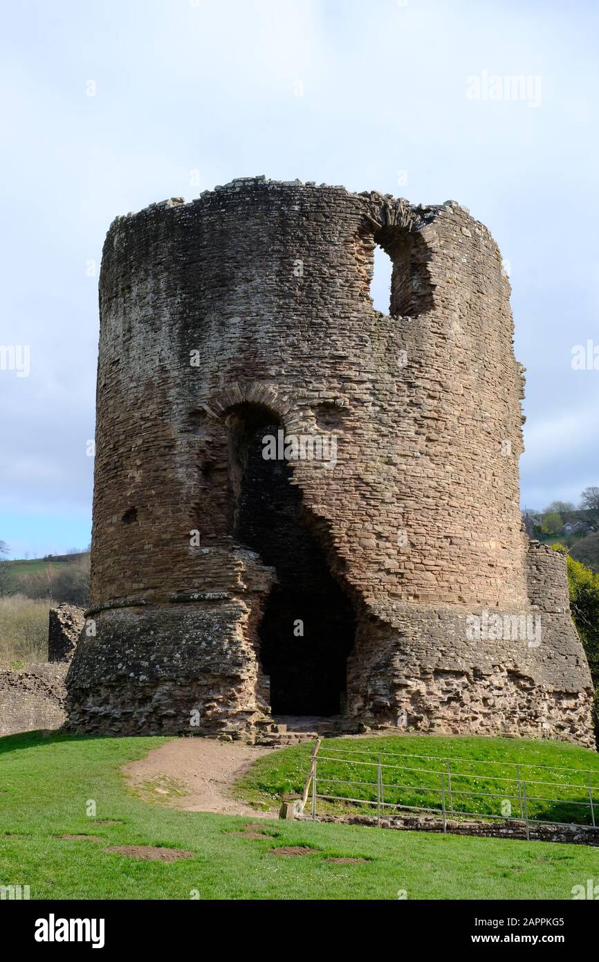 Skenfrith Castle, Monmouthshire, Medieval, Stone, Masonry, Marches ...