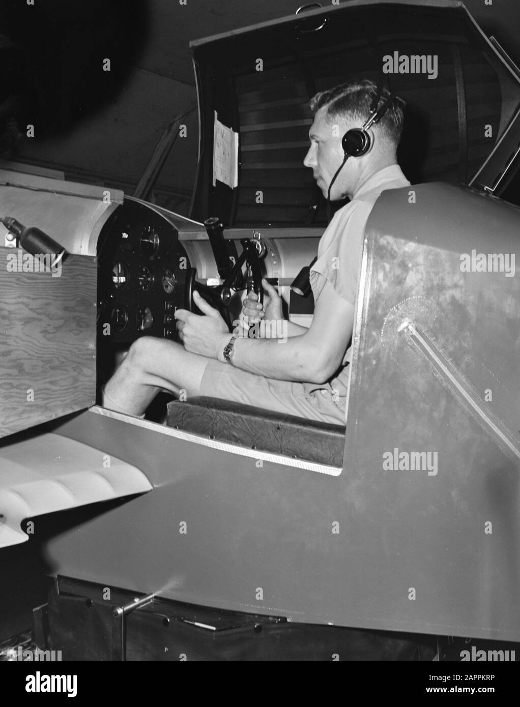 Link trainer hi-res stock photography and images - Alamy