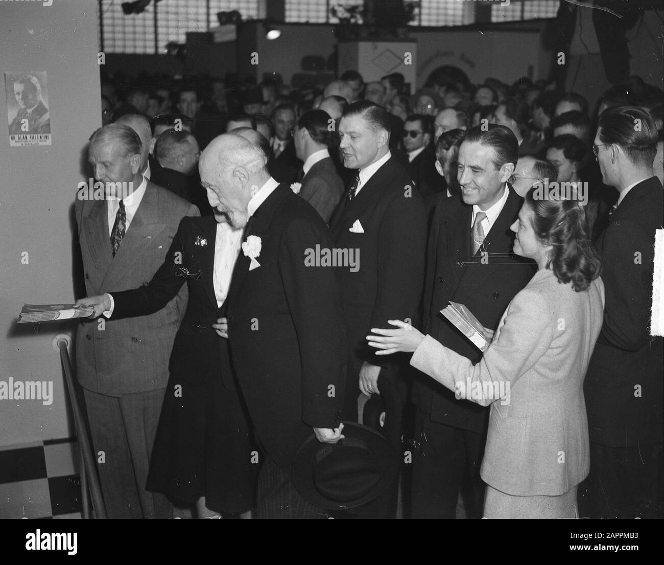 April 4, 1949 Black and White Stock Photos & Images - Alamy