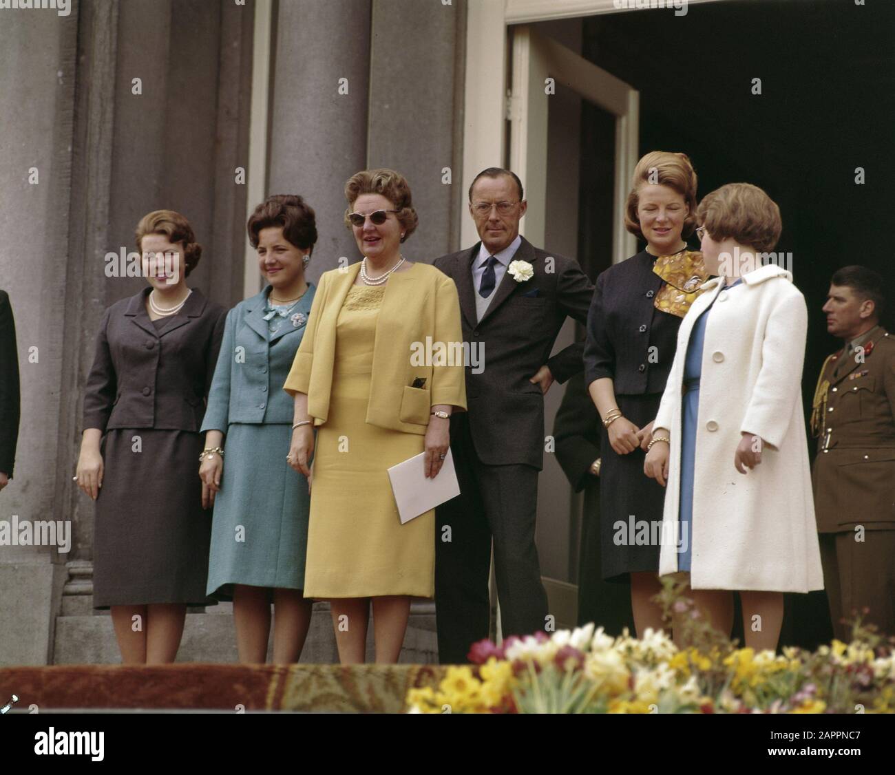 Queen's Day 1963. Defiles, Queen's Day, palaces Personal name: Beatrix ...